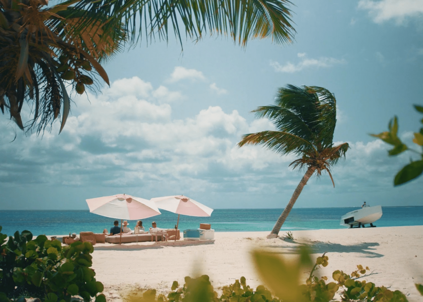 THE PERFECT AMPHIBIOUS BOAT FOR THE BARBUDA OCEAN CLUB | Iguana Yachts