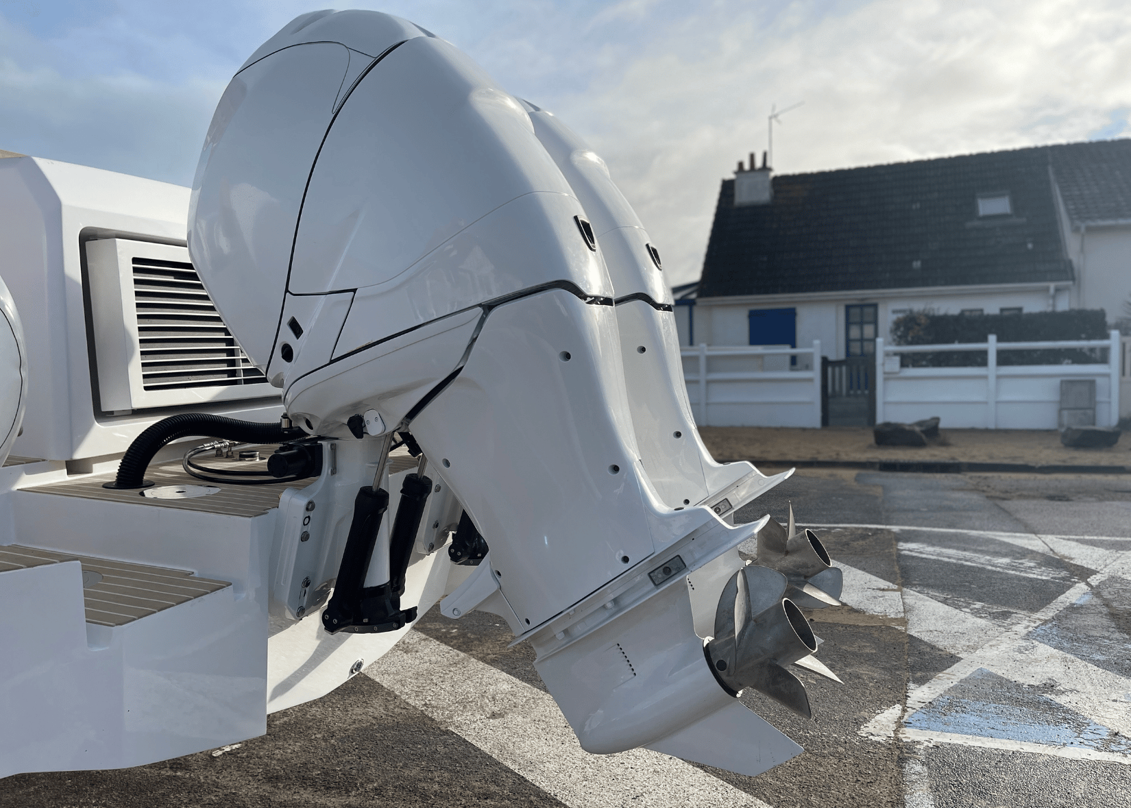 THE MOST-LOVED MODEL OF OUR RANGE: THE IGUANA X100 WHITE EDITION ...